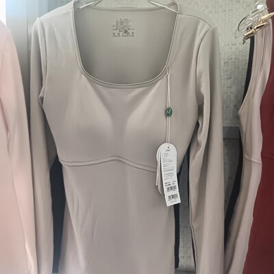 香月明美秋冬65821乳胶杯蚕丝修身不臃肿打底衣免穿女士保暖上衣