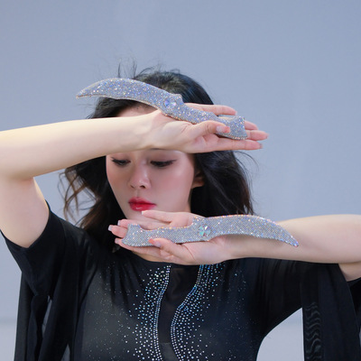 舞娘肚皮舞Iraq伊拉克甩发双匕刀