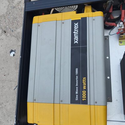 请询价xantrex PROsine 1000i/12逆变器，12
