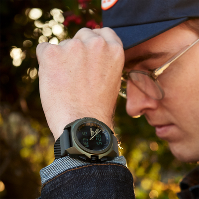 Nixon夜光双显式硅胶带防水表