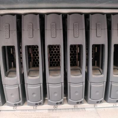 NetApp X423A-R5 硬盘 900G 10K 2.5 SAS DS2246,FAS2240,R6
