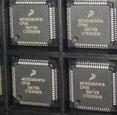 MC9S08AW16CPUE 5M75B 汽车电脑板易损IC芯片模块 全新进口