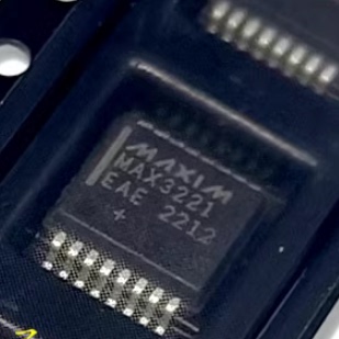 MAX3221EAE 汽车电脑板收发器通讯IC芯片SSOP16脚