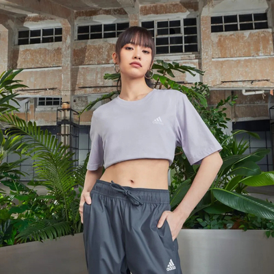 Adidas运动休闲舒适短袖圆领T恤