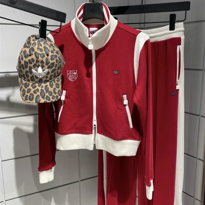 Adidas三叶草 女子运动休闲潮流针织夹克外套长裤 KG8221 KG8220