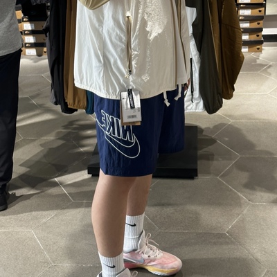 Nike耐克 夏季男子运动休闲潮流刺绣梭织速干透气美式短裤 DB3811
