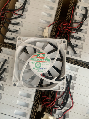 12V 8x8x1.5散热风扇MGA8012LF-015