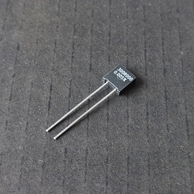 VISHAY S102C 金属箔 低温票无感电阻 300R 300欧0.005% 2PPM全新