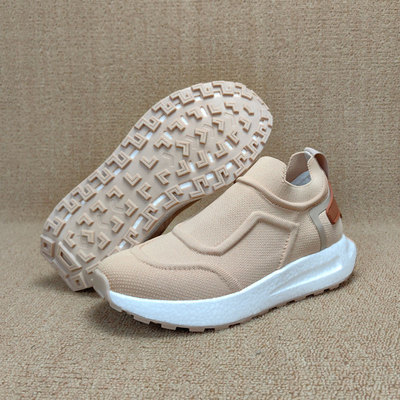 一脚蹬套脚女士休闲鞋柔软防滑轻