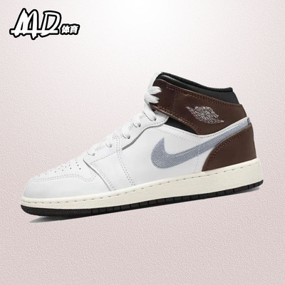 耐克复古系带女子休闲中帮板鞋