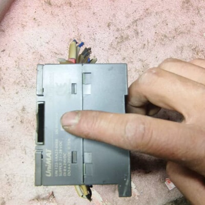 UniMAT亿维PLC1个，型号：122-1AA23-0XB--议价商品