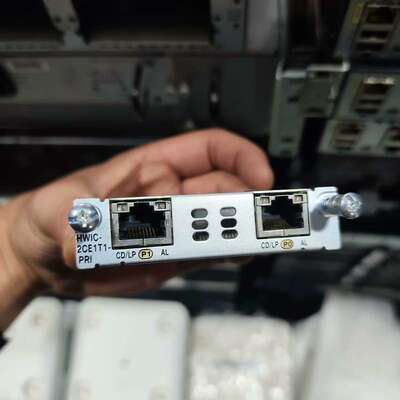 思科HWIC-2CE1T1-PRI模块卡，原装拆机，成色不错--议价商品