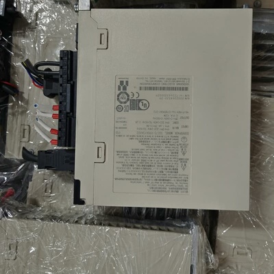 安川总线驱动器SGD7S-R90A10A002，二手拆机，功--议价商品