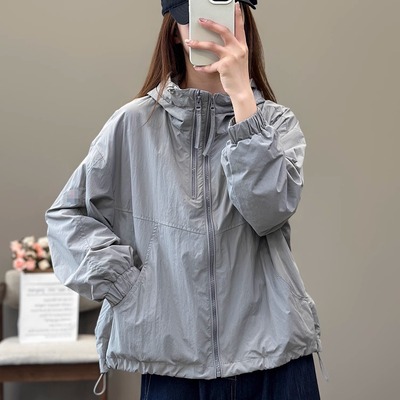 2025春夏新款防晒宽松显瘦百搭休闲拉链工装风短款连帽外套女潮
