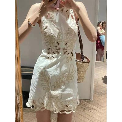 法单M家 25夏法式名媛轻奢刺绣凤尾镂空花无袖修身圆领连衣裙女