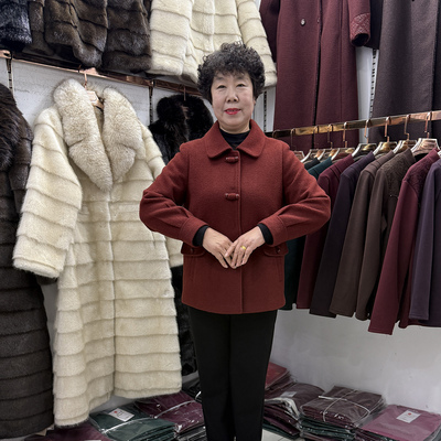 中老年冬装翻领厚实金貂绒外套女2025保暖妈妈盘扣时尚呢子大衣新