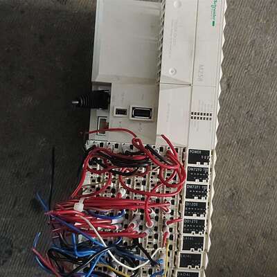 维修TM258LD42DT DM72F0 DM72F1 DI12议价