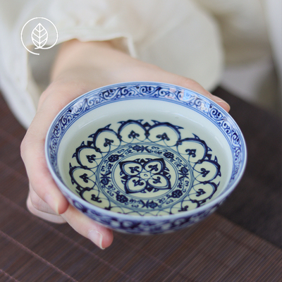 景德镇青花瓷宝相普洱杯茶杯仿古泥主人杯家用中式复古陶瓷单人杯