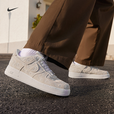Nike耐克空军一号腰果花男运动鞋