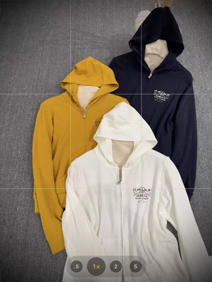 瑞瑞欧货2026年春季新款时尚百搭显瘦小标拉链连帽上衣3744