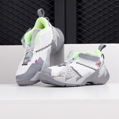 耐克JORDAN儿童减震篮球运动鞋