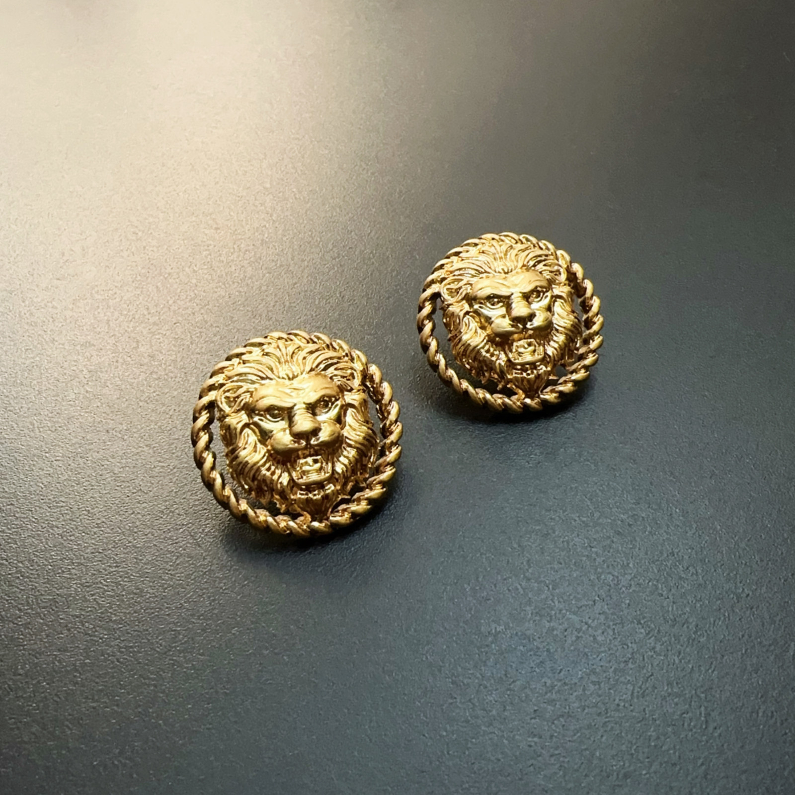 复古狮子耳环个性中古风气质耳饰耳扣925银针圆形vintage饰品