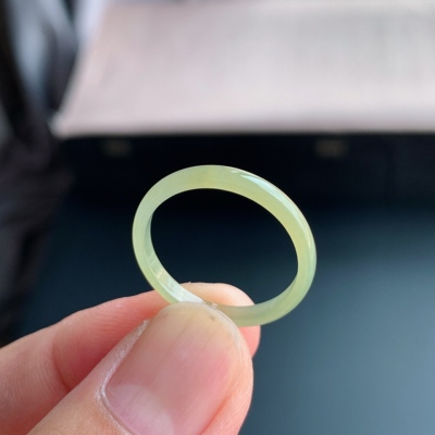 天然A货冰种黄翡翠素圈戒指