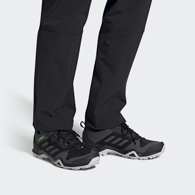运动休闲鞋Adidas2021年春季