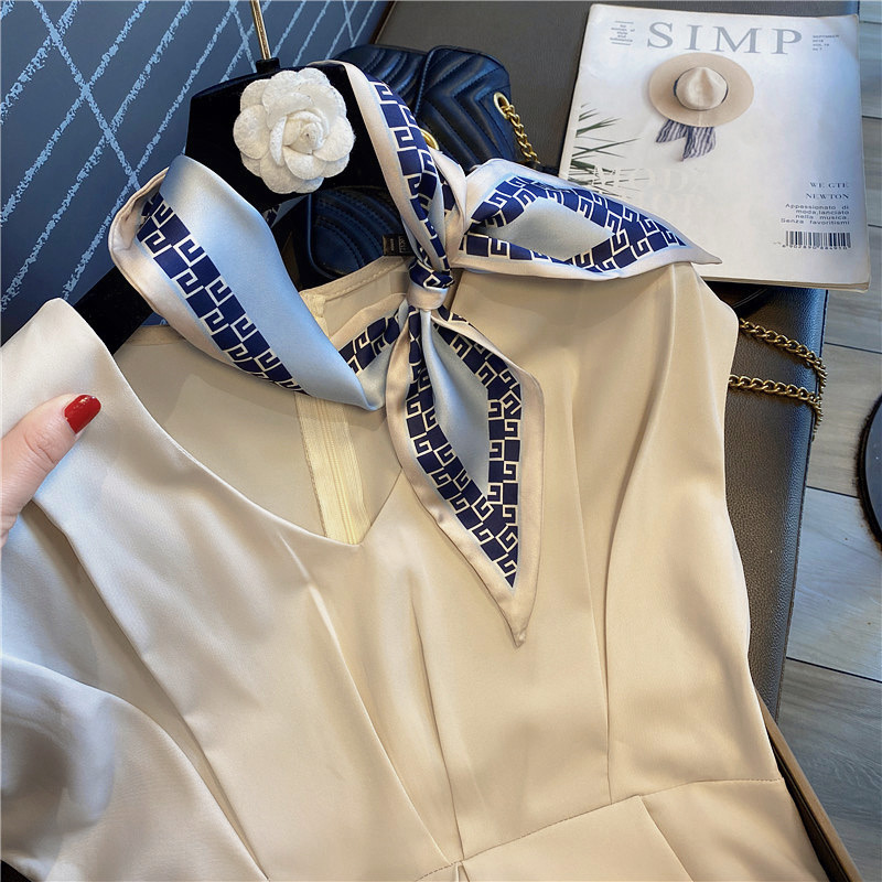 新款简约几何双面小长条丝巾女春秋薄款外搭衬衫领巾两用发带绑包_虎窝淘