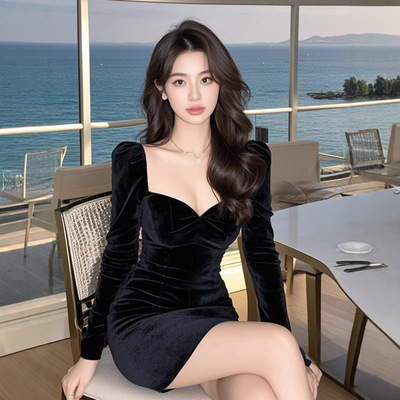 TZ6258法式赫本风方领黑色丝绒连衣裙女气质御姐范收腰显瘦包臀裙