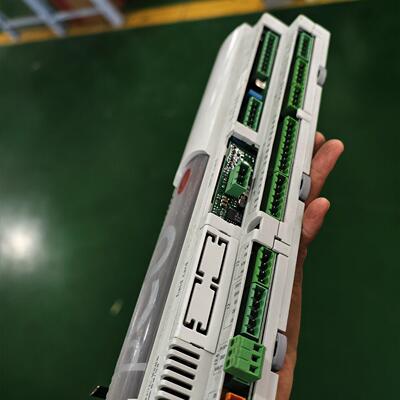 议价PCO3000AL0 CAREL卡乐控制器 工业自动化控制装置一套维修