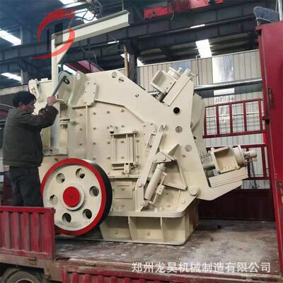 移动欧版大口反击破建筑垃圾破碎机河卵石液压反击碎石机粒型好