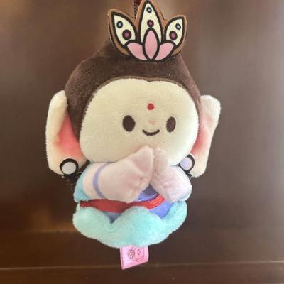 五台山文创萌小伴毛绒莲花小佛磁铁车载包包挂件钥匙扣玩偶好运