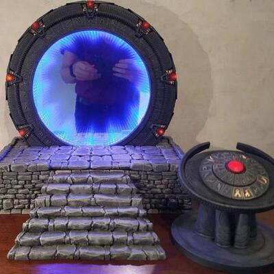 现货Stargate星际之门发光电影纪念收藏品树脂工艺摆件工厂直销