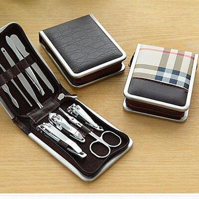 9-Piece Nail Grooming Kit: Includes nail clippers, scissors,