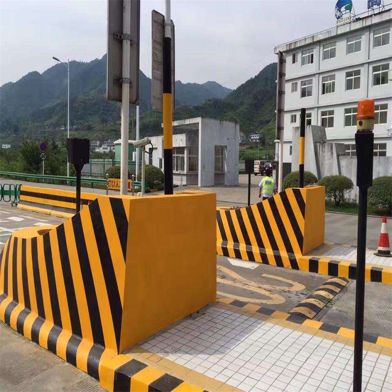 预成型警示带防滑耐磨不易褪色高速收费岛头安全提示反光标线贴