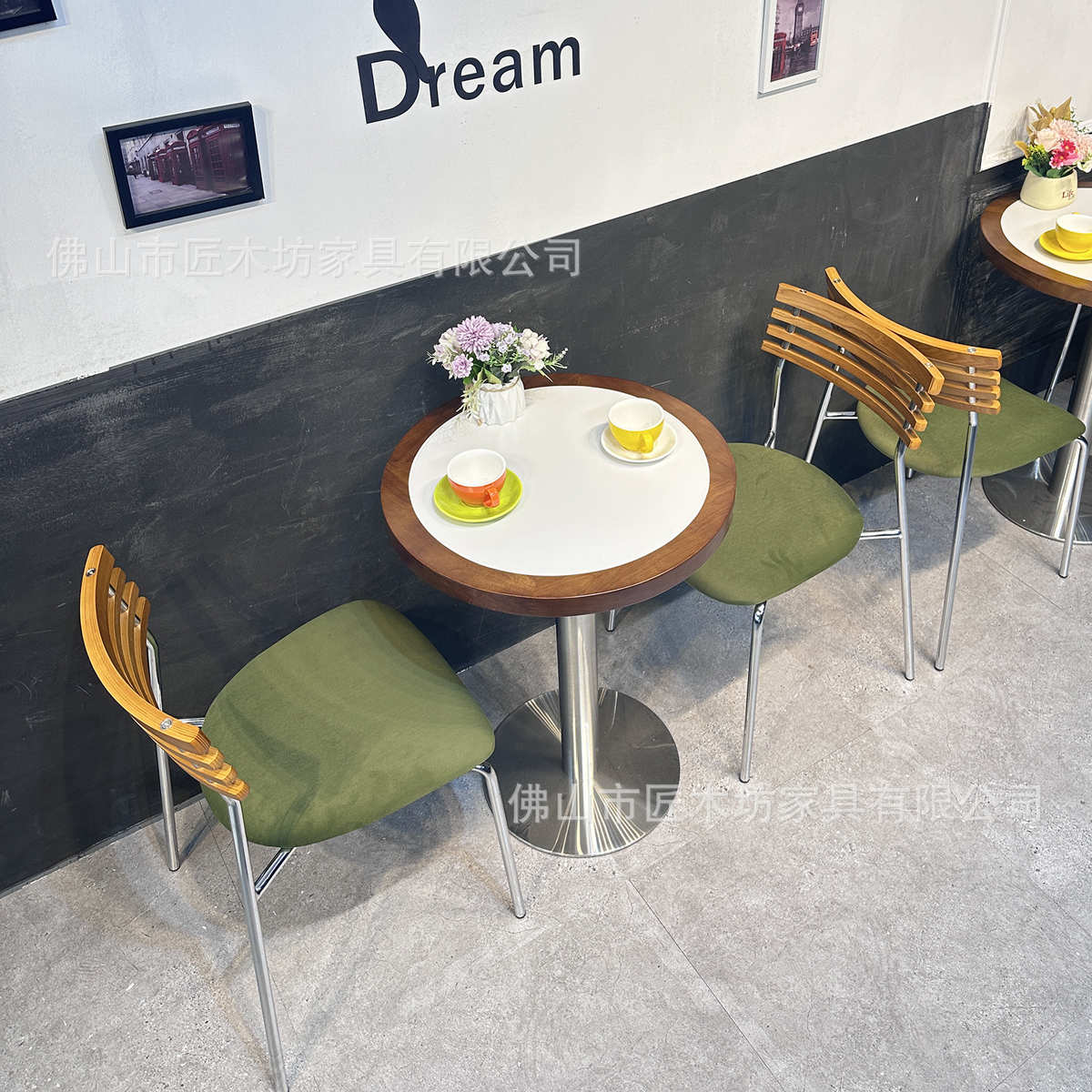 工业风咖啡厅餐桌椅组合简餐轻食店融合餐厅甜品烘焙店小圆桌商用