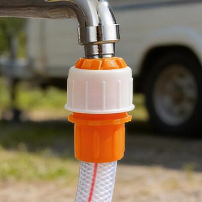 Water pipe connector for connecting flexible and rigid hoses