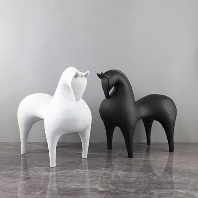 现代简约抽象树脂唐马动物雕塑艺术摆件客厅玄关电视柜家居装饰品