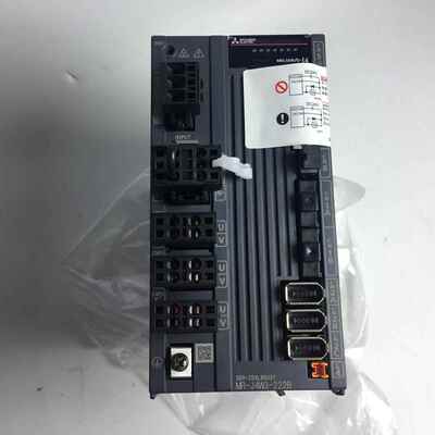 全新三菱驱动器 MR-J4W3-222B-40A-60A-70A-100A-200A-350A-500A