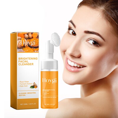 Hoygi Turmeric Cleansing Milk deeply cleanses the facial ski