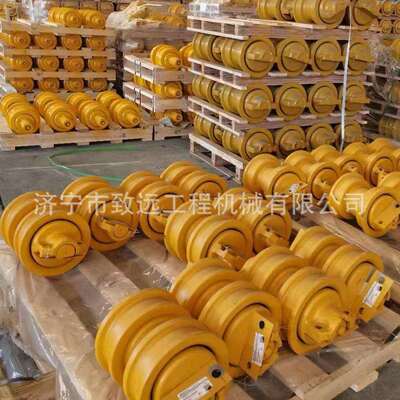 SD13支重轮螺栓及垫圈，SD13齿块螺栓螺母。SD13履带螺栓，