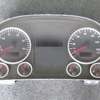 重汽SITRAK汕德卡C7H车用组合仪表 812W27202-6215