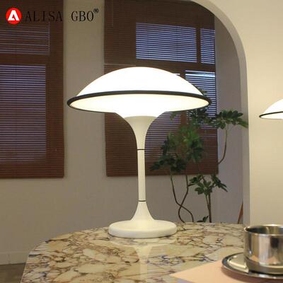 爱丽莎 1960s太空时代ufo飞盘台灯 简约客厅沙发旁中古立式台灯