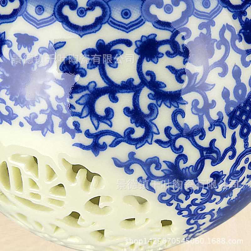 工艺品摆件花瓶陶瓷家居装饰瓷器花瓶青花批发景德镇中式瓷瓶镂空