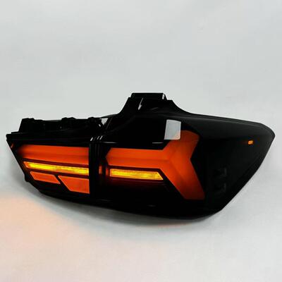 适用于2022款丰田INNOVA/zenix尾灯总成改装LED流光跑马尾灯