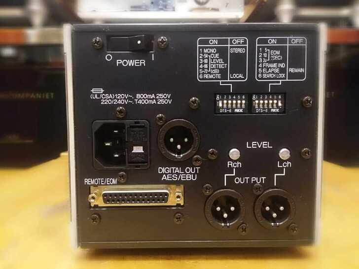 英国 哈里斯 Harris CD 2001 CD机 电台专业机 - 大沥小林CD - 古董及二手音响区 - 胆艺轩音响材料网 音响|交易|电子 ...