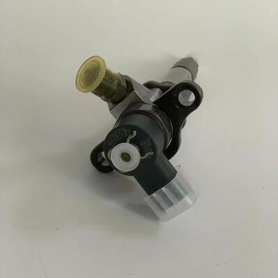 三一SY200C挖掘机喷油器60289447 ME226718 0445120048 原厂配件