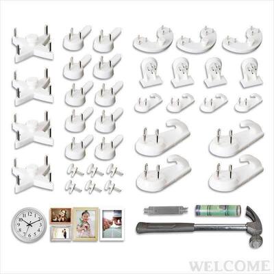 Picture frame hanging wedding photos without trace nail wall