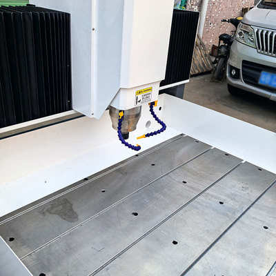 金属精雕机模具机雕铣机厂家生产 雕刻机立式钻铣床金属cnc精雕机